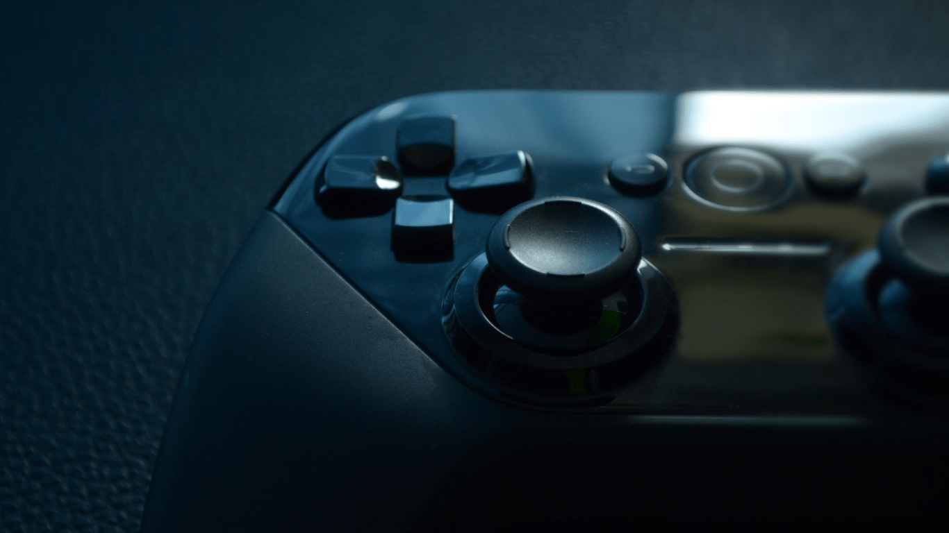 Wired vs. Wireless Controllers for Gaming: Pros & Cons Explained ...